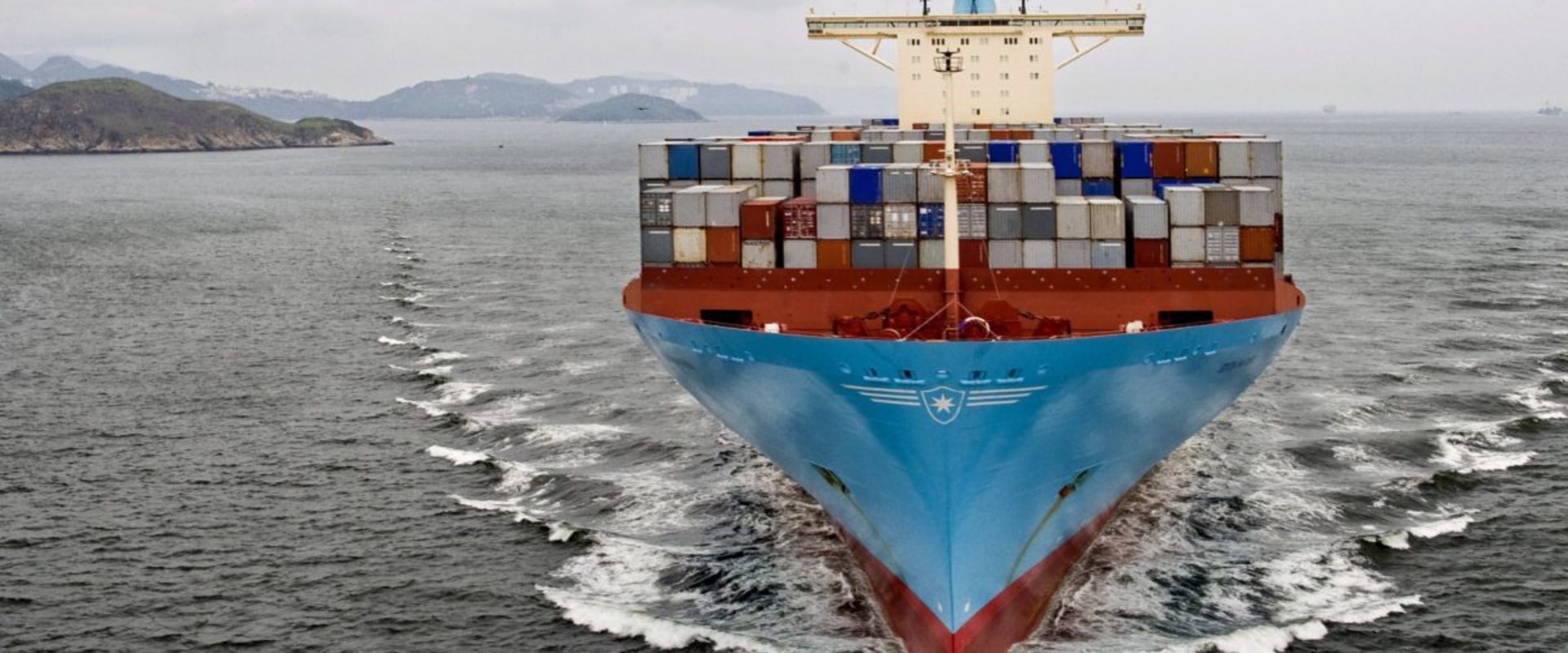 Understanding Maersk Line for Yacht Shipping Methods